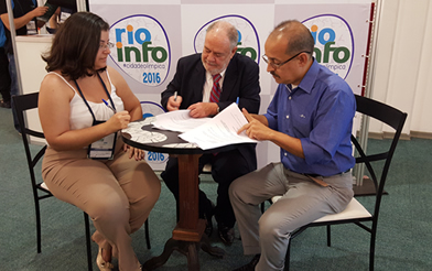 CCT com o SINDIERJ é assinada - TIRIO